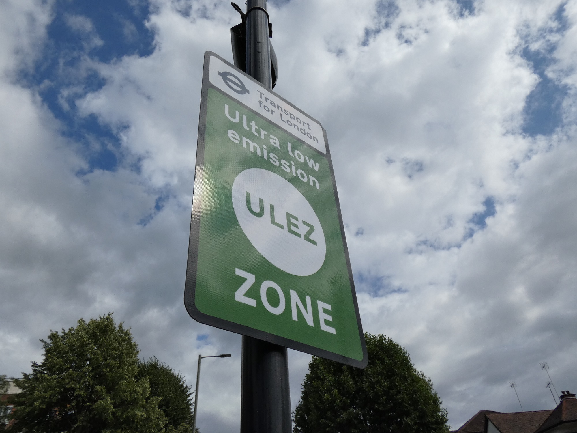 Khan expands Ulez scrappage scheme again as political pressure ...